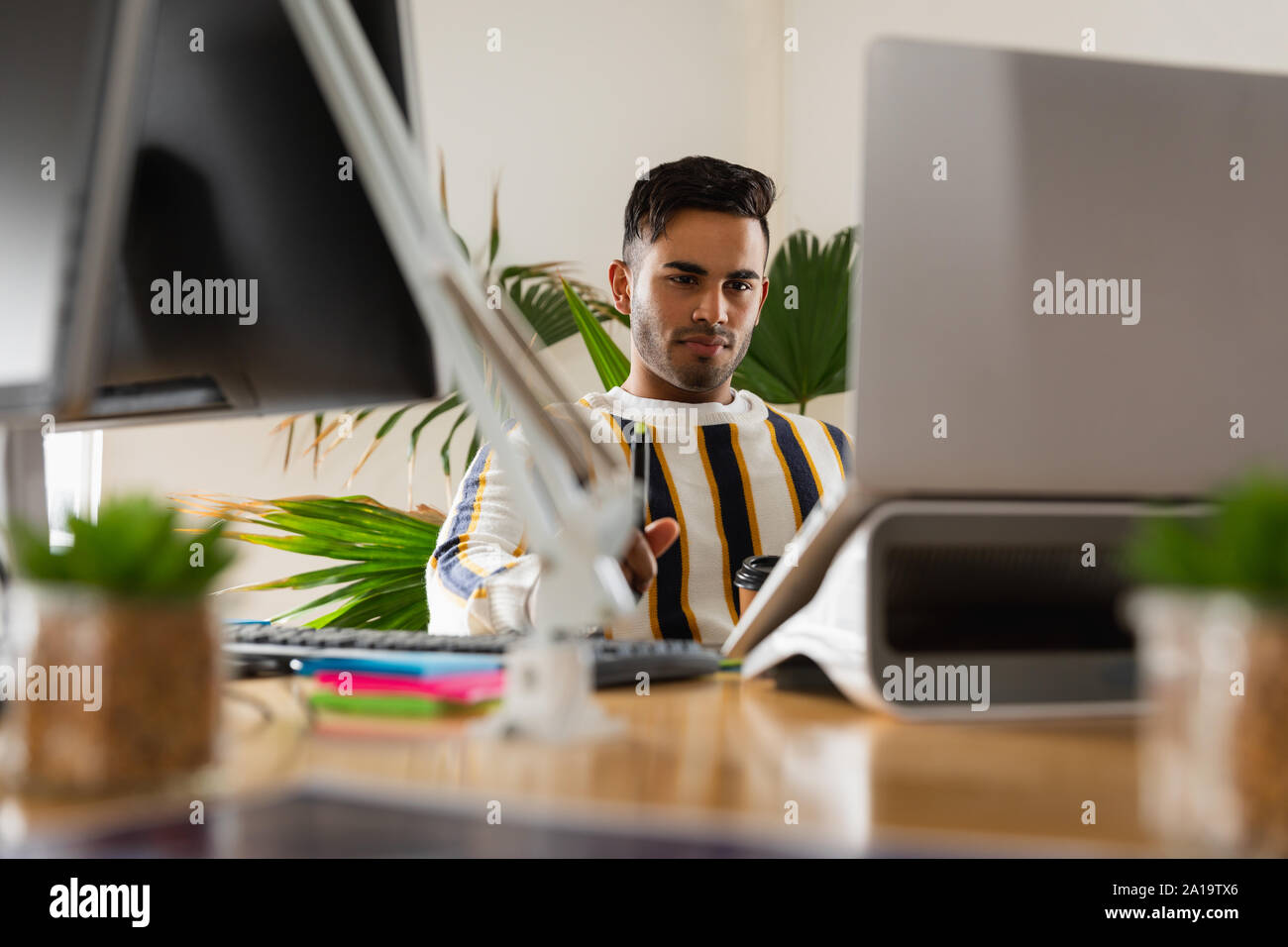 Creative working hi-res stock photography and images - Alamy