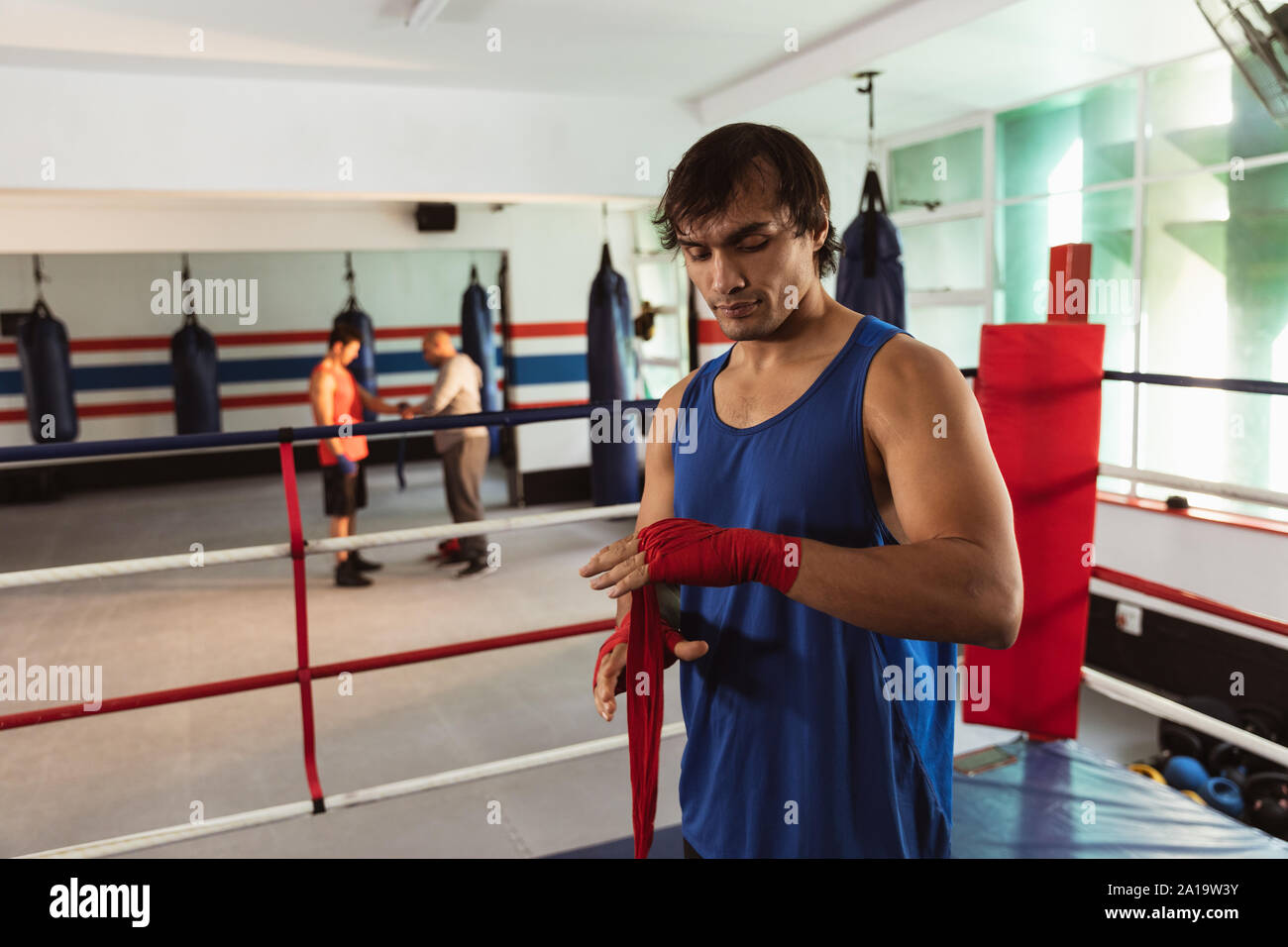 Boxer working out trainer hi-res stock photography and images - Alamy