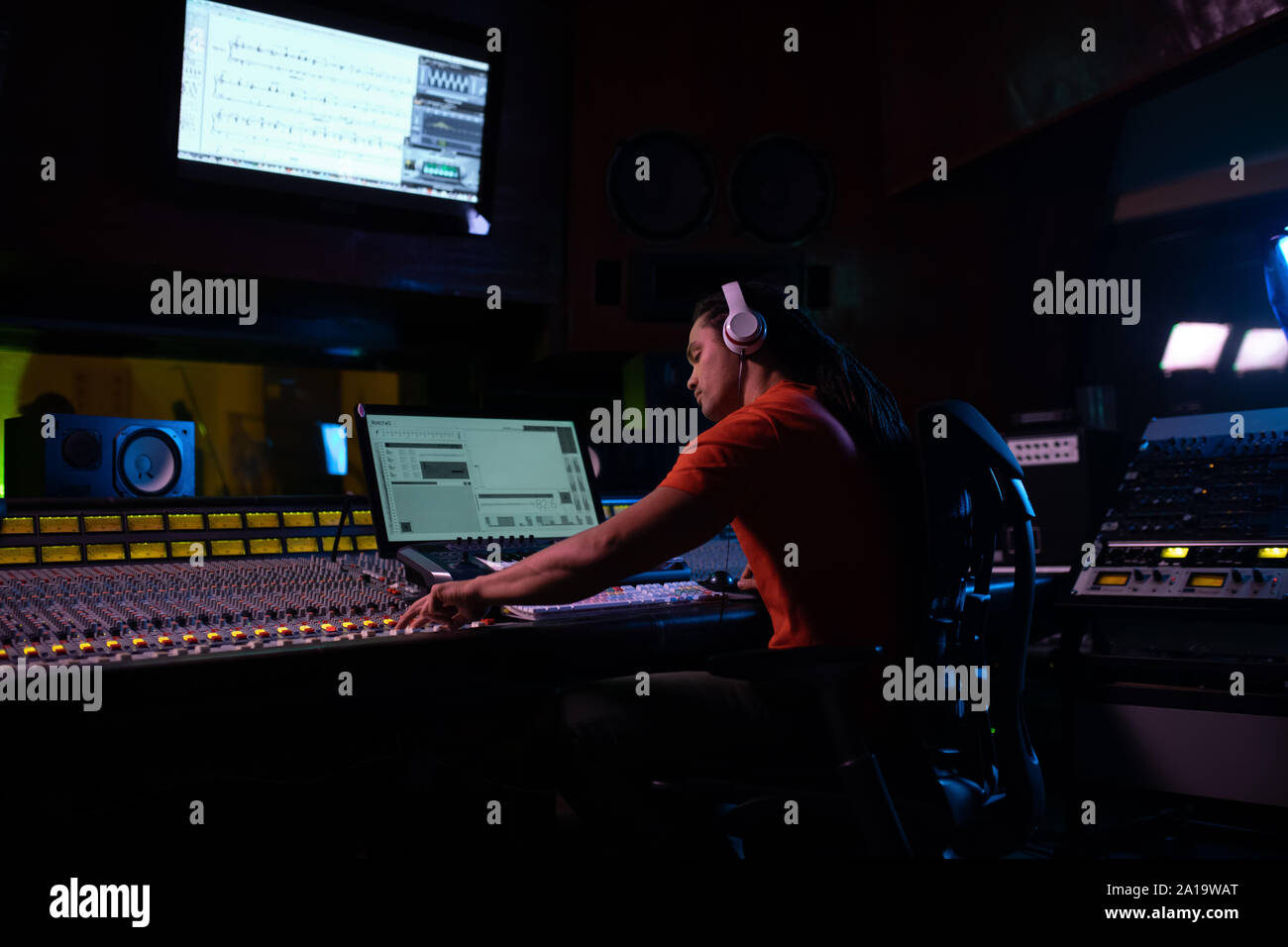 Mixing Desk Headphones High Resolution Stock Photography and Images - Alamy