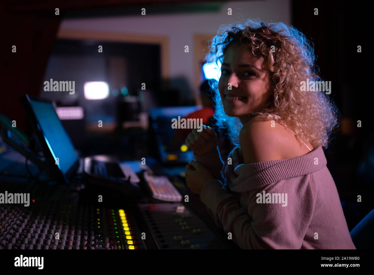 Female music producer hi-res stock photography and images - Alamy