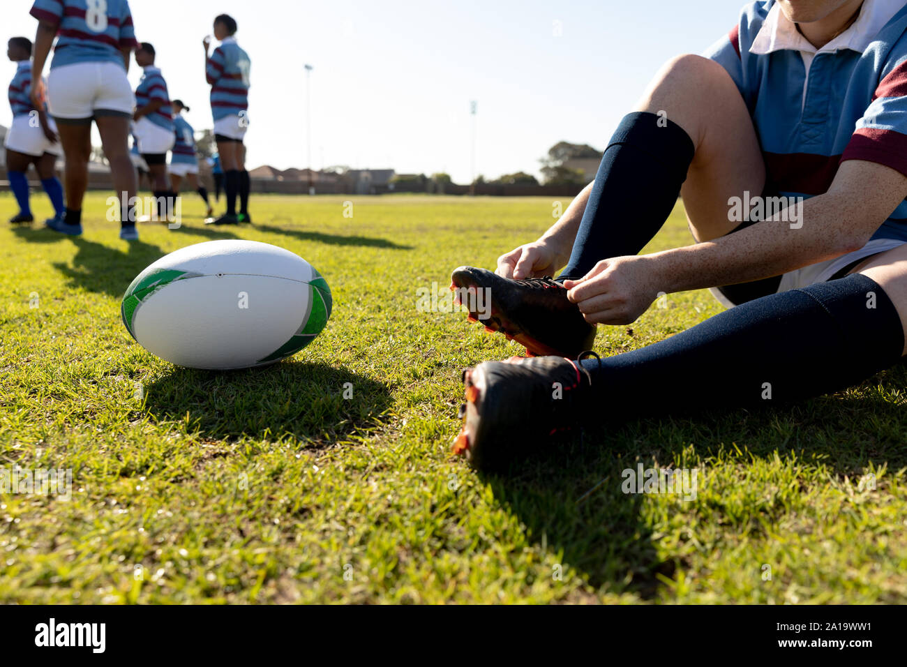 Rugby ball pitch hi-res stock photography and images - Alamy