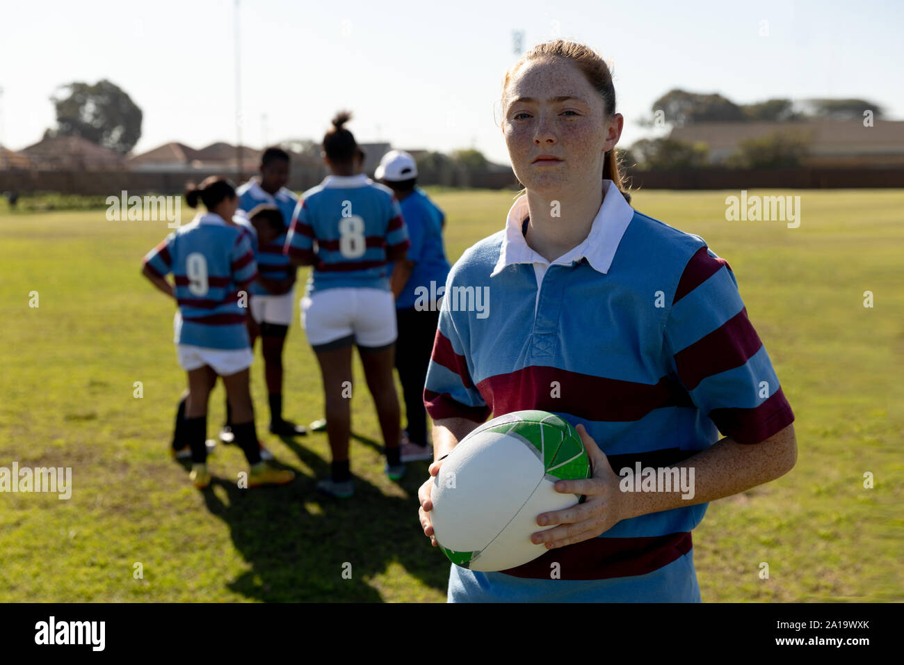 Rugby pitch hi-res stock photography and images - Alamy