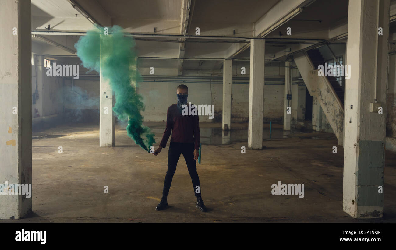 Inside of a warehouse hi-res stock photography and images - Alamy