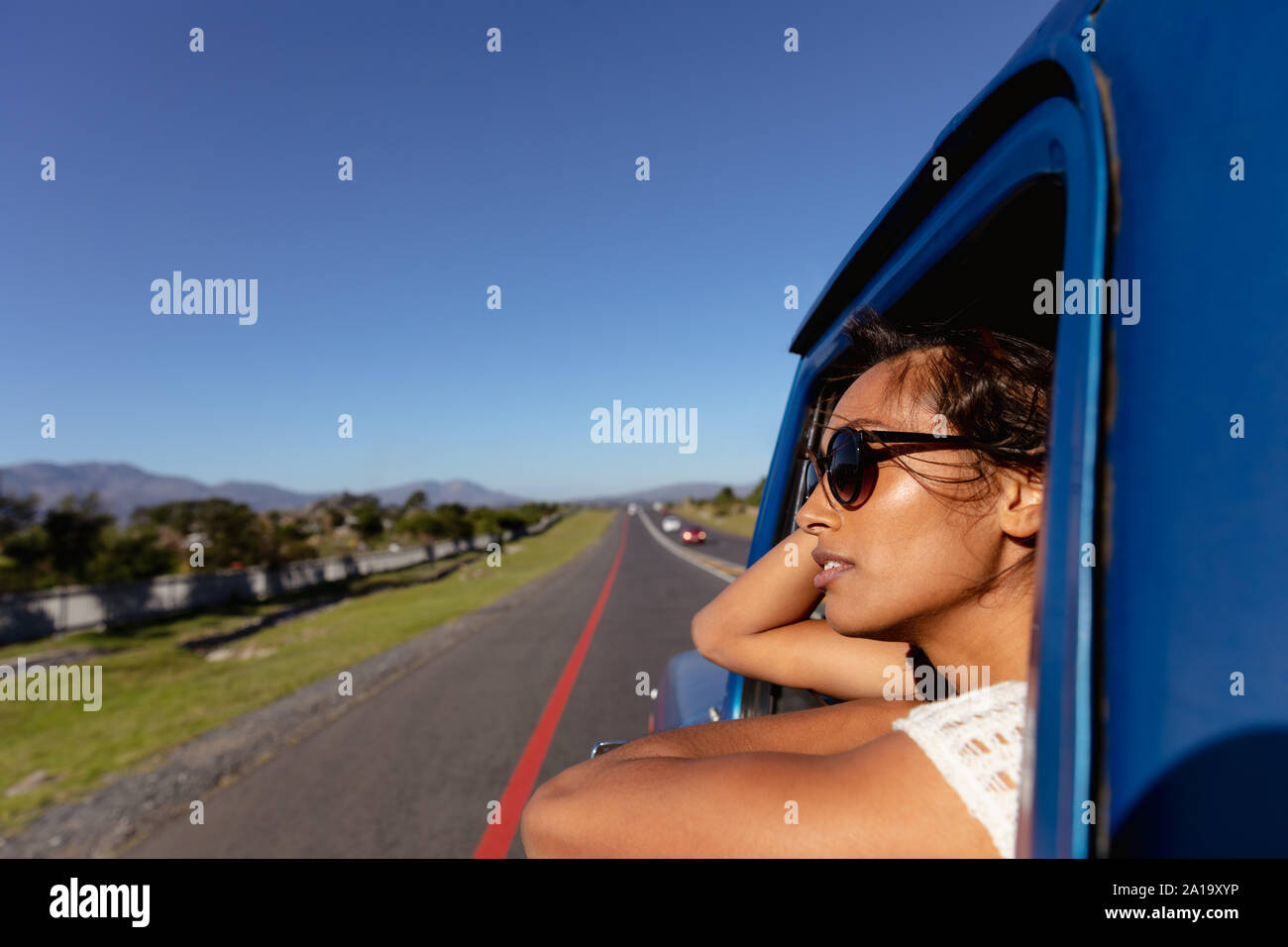 Is leaning out hi-res stock photography and images - Alamy