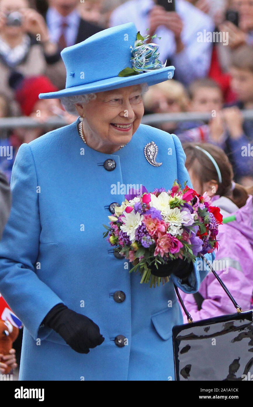 Queen mother square hi-res stock photography and images - Alamy