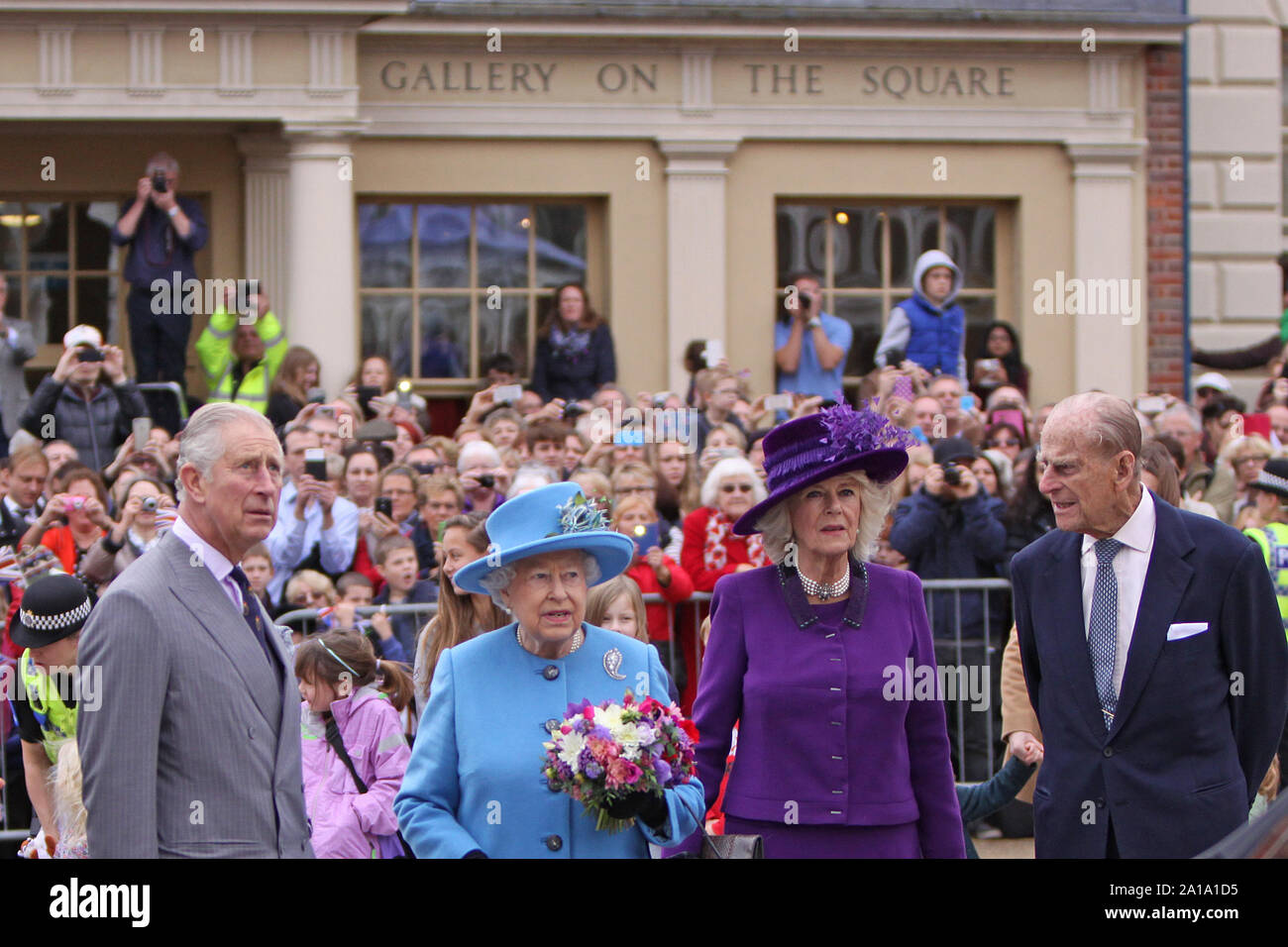 The Queen at Poundbury Dorchester Dorset 27th October 2016 Stock Photo ...