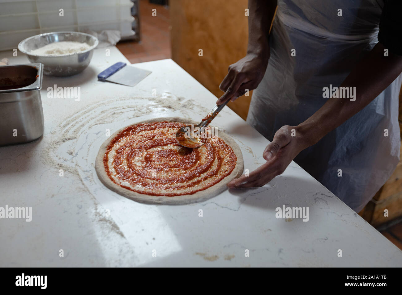 Pizza making man hi-res stock photography and images - Alamy