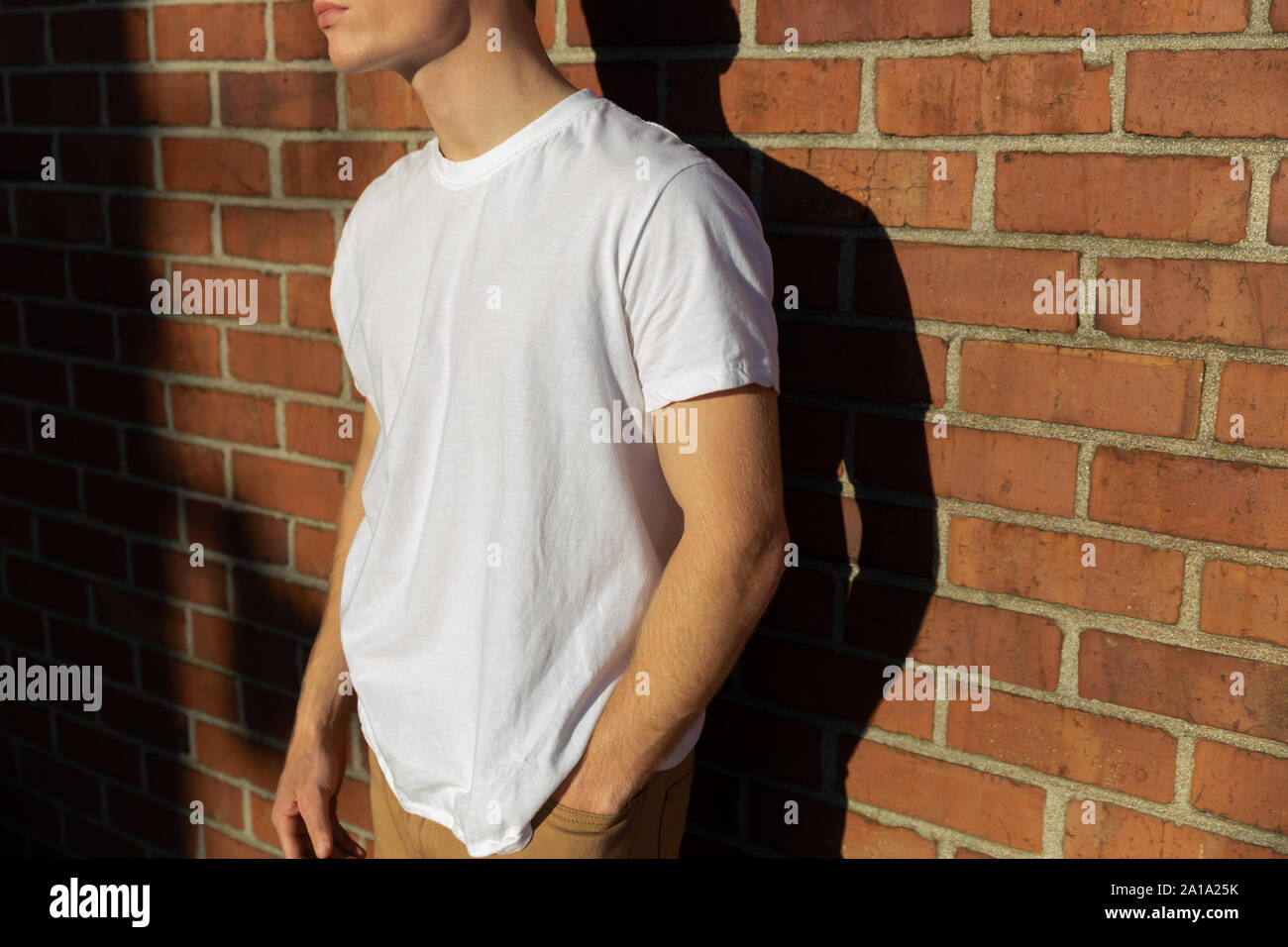 Free standing wall hi-res stock photography and images - Alamy