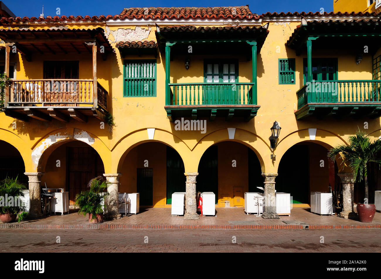 Cartagena - the colonial city in Colombia is a beautifllly set city ...