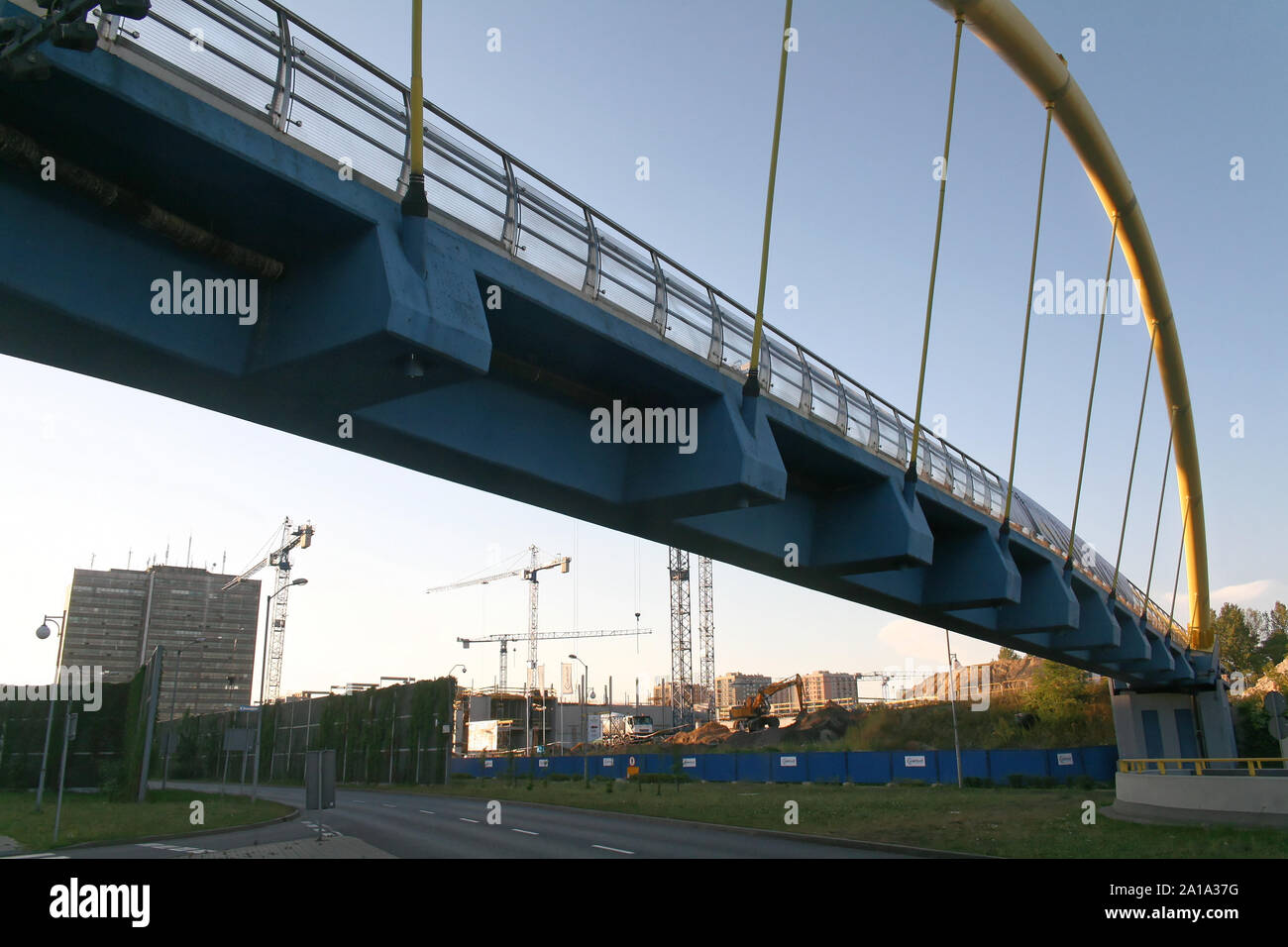 Pedestrian footbridge in Katowice over a busy thoroughfare Stock Photo ...