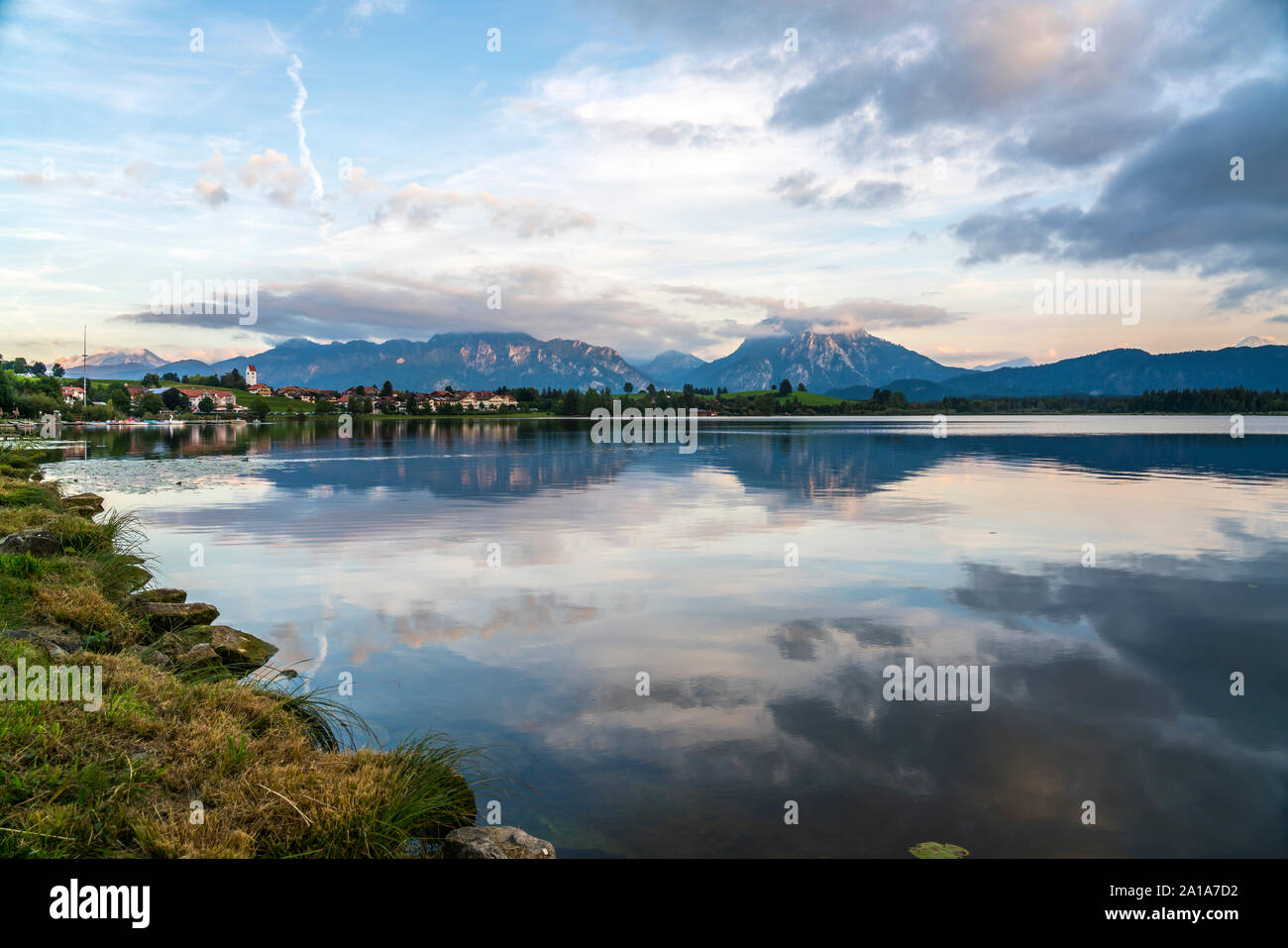 Spiegelung am bergsee hi-res stock photography and images - Alamy