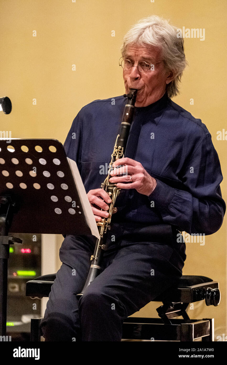 Richard stoltzman hi-res stock photography and images - Alamy