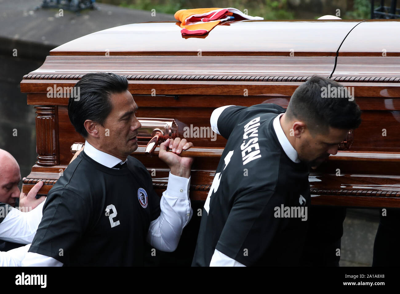 Former rangers players michael mols hi-res stock photography and images ...