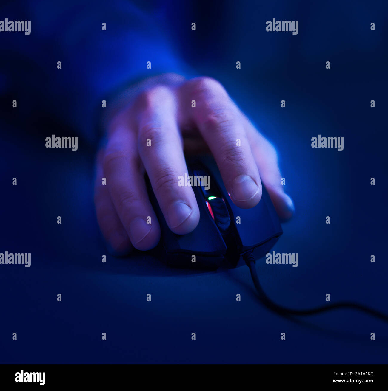 Male gamer hand on computer mouse, crop Stock Photo - Alamy