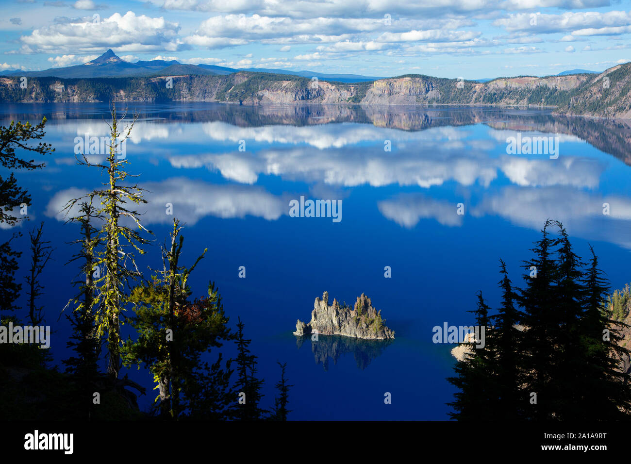 Phantom Ship from Sun Notch, Crater Lake National Park, Volcano Legacy ...