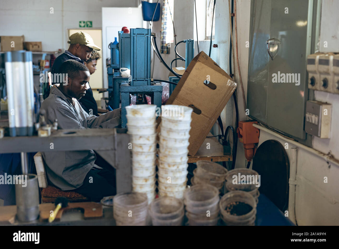 Men and equipment working hi-res stock photography and images - Alamy