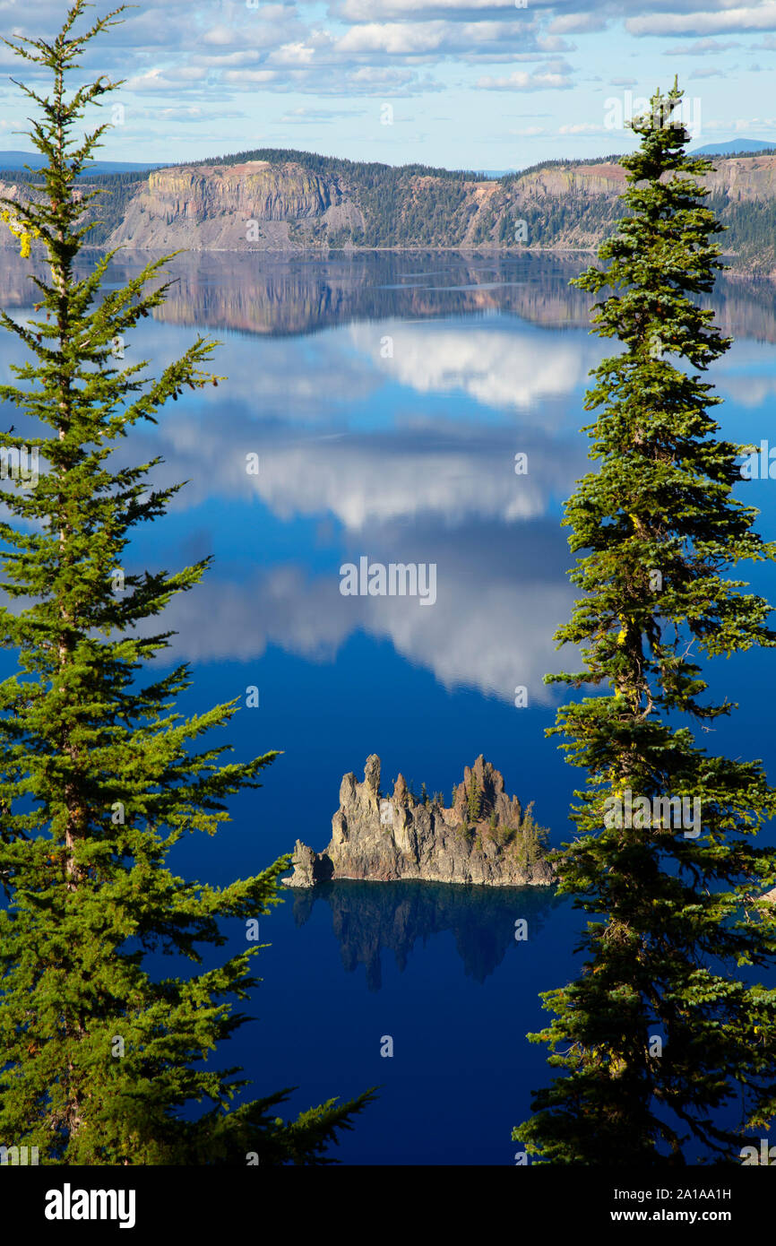 Phantom Ship from Sun Notch, Crater Lake National Park, Volcano Legacy ...