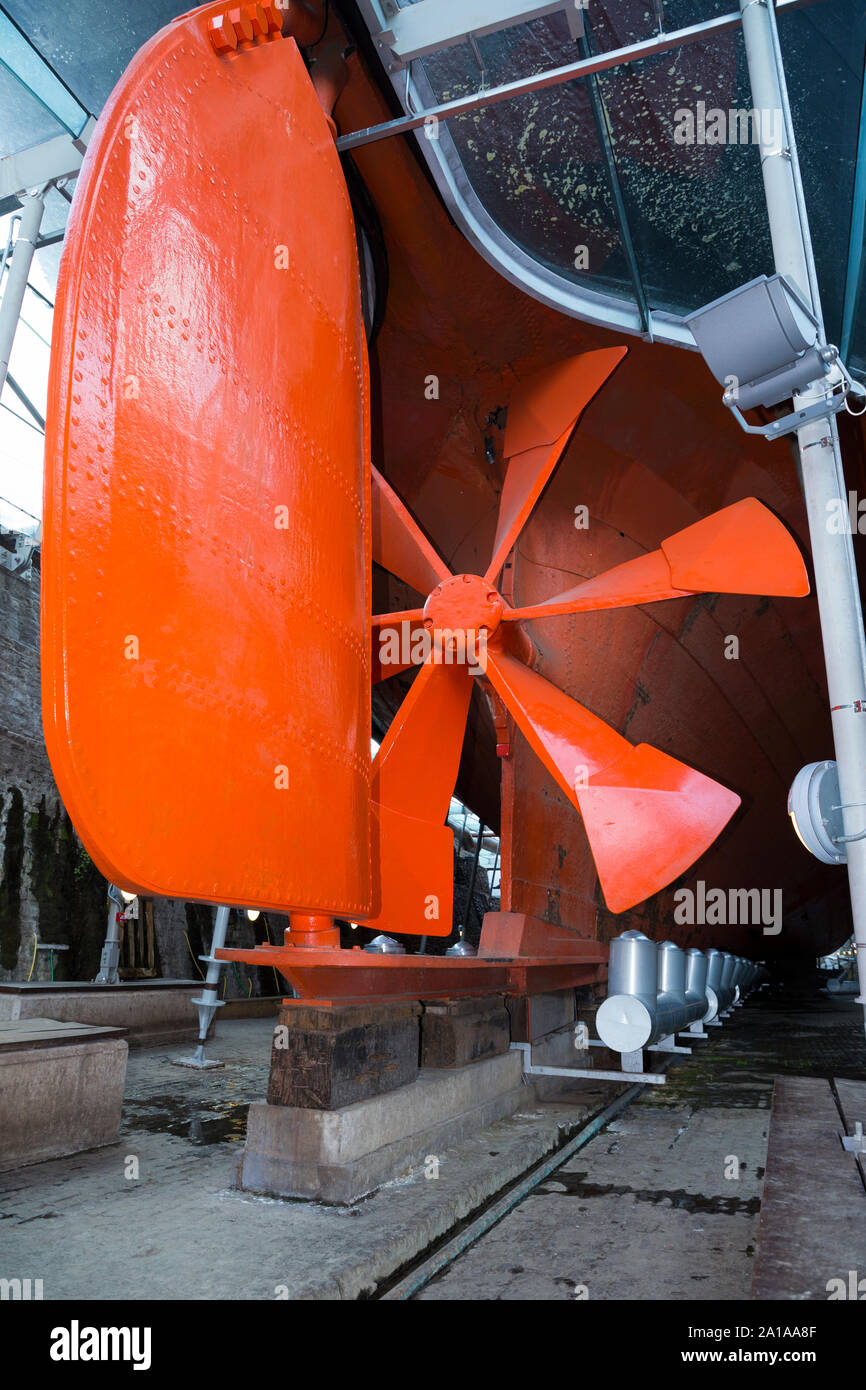 Isambard Kingdom Brunel 's screw propeller, rudder and iron ship hull ...