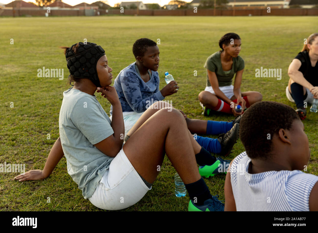 Focused female rugby player hi-res stock photography and images - Alamy