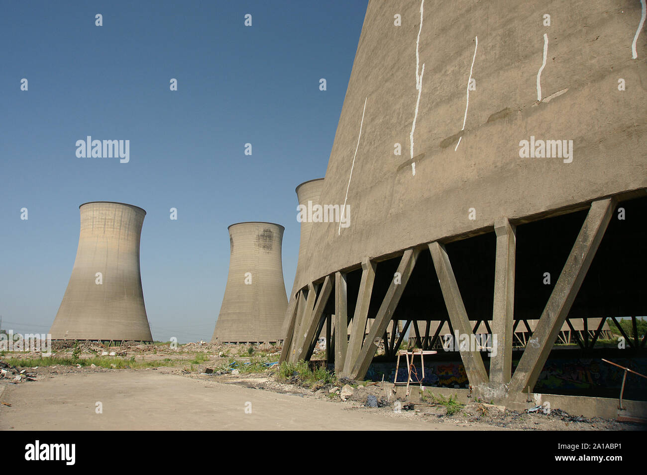 Thorpe marsh power station hi-res stock photography and images - Alamy
