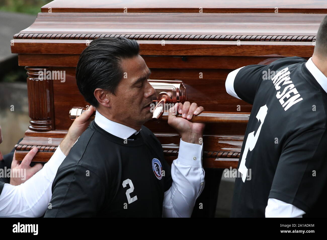 Former rangers players michael mols hi-res stock photography and images ...