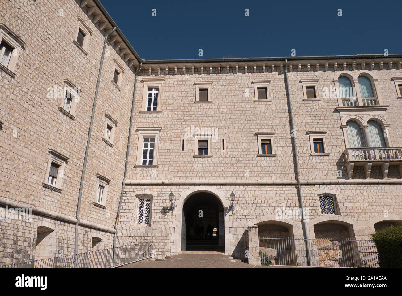 Benedictine abbey monte cassino montecassino hi-res stock photography ...