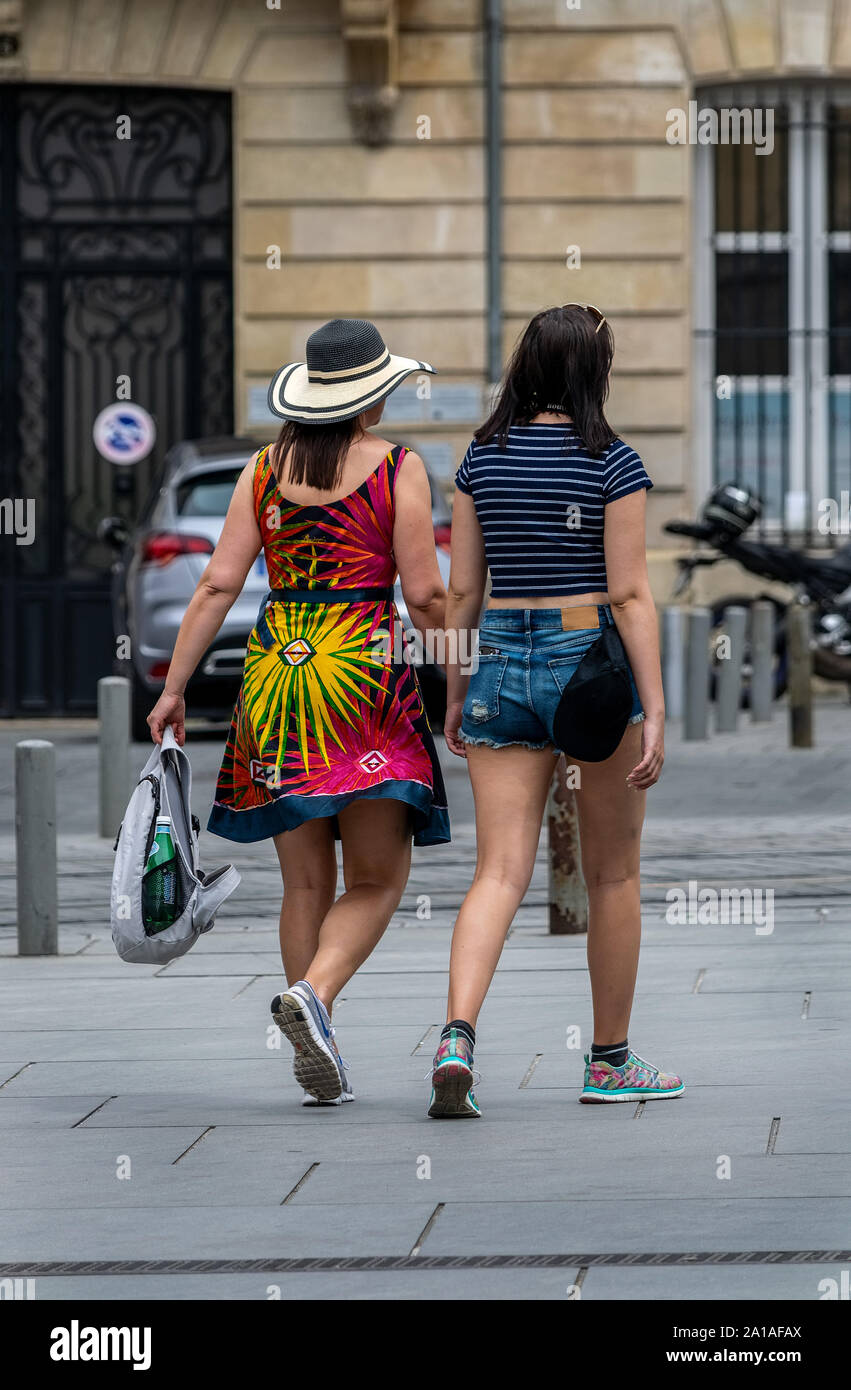 Bordeaux streets france hi-res stock photography and images - Alamy