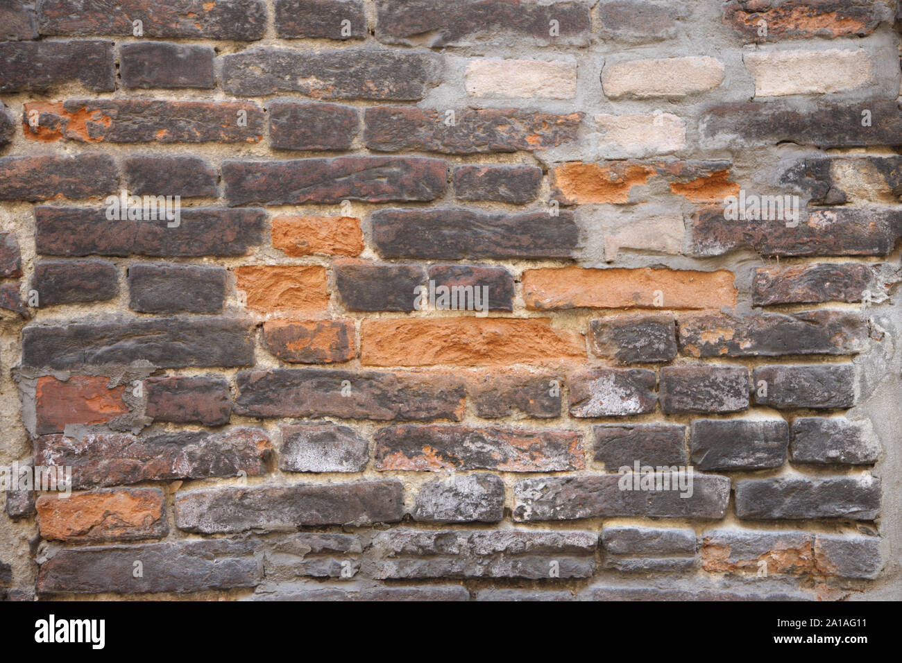 Defective masonry hi-res stock photography and images - Alamy