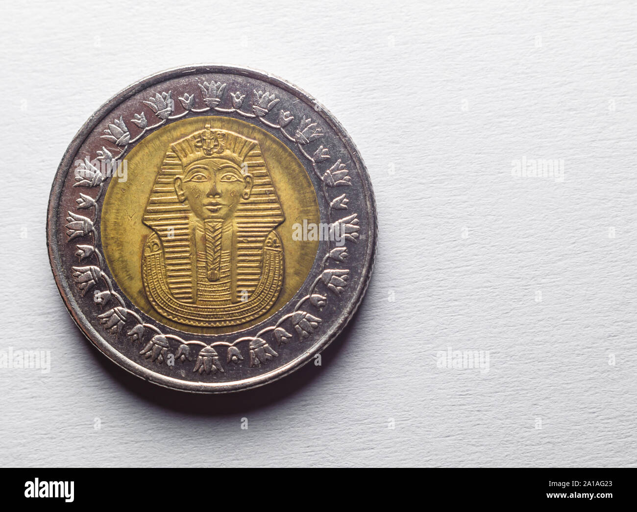 reverse side of the Egyptian pound coin with the image of the Sphinx ...