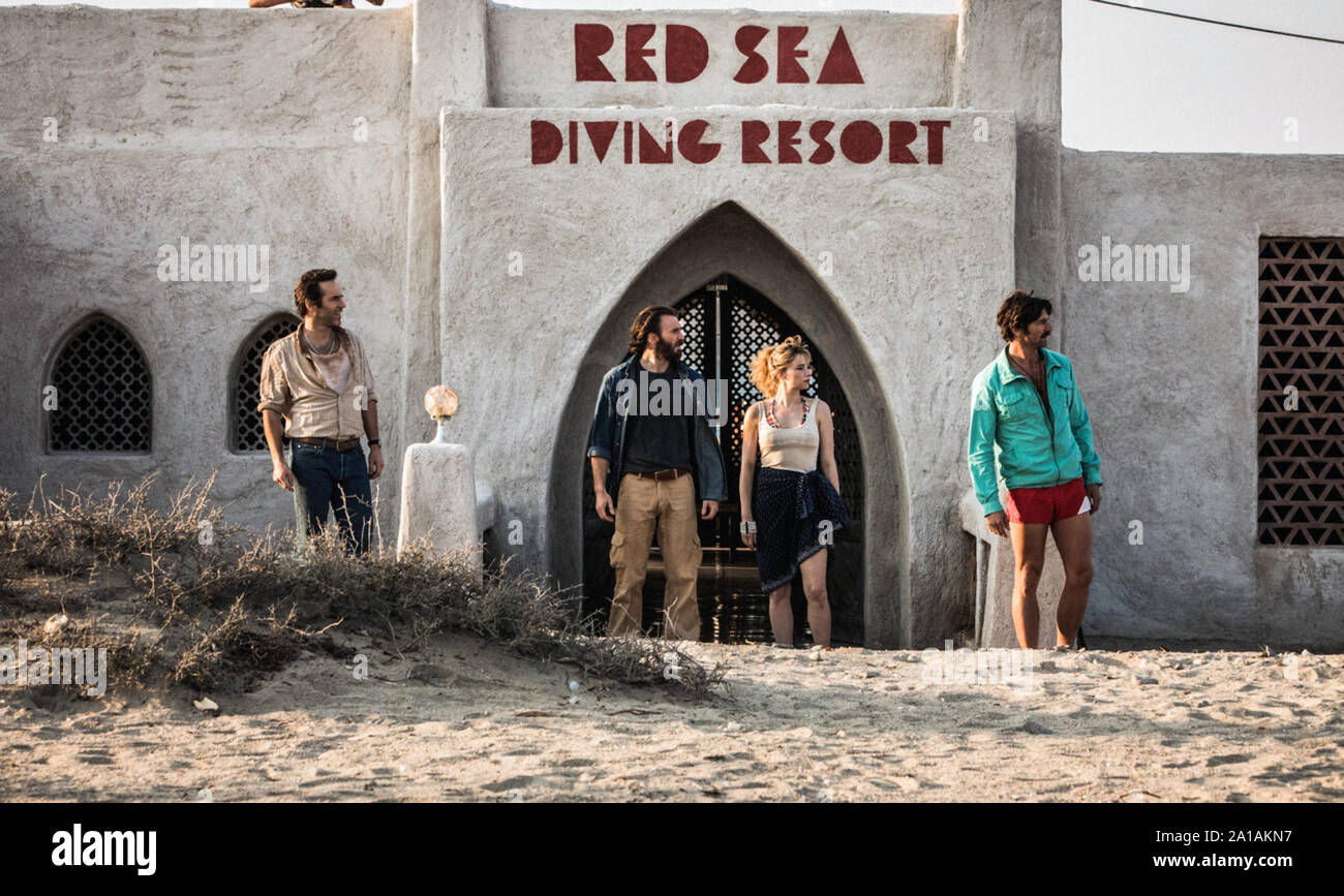 The red sea diving resort film still hi-res stock photography and ...