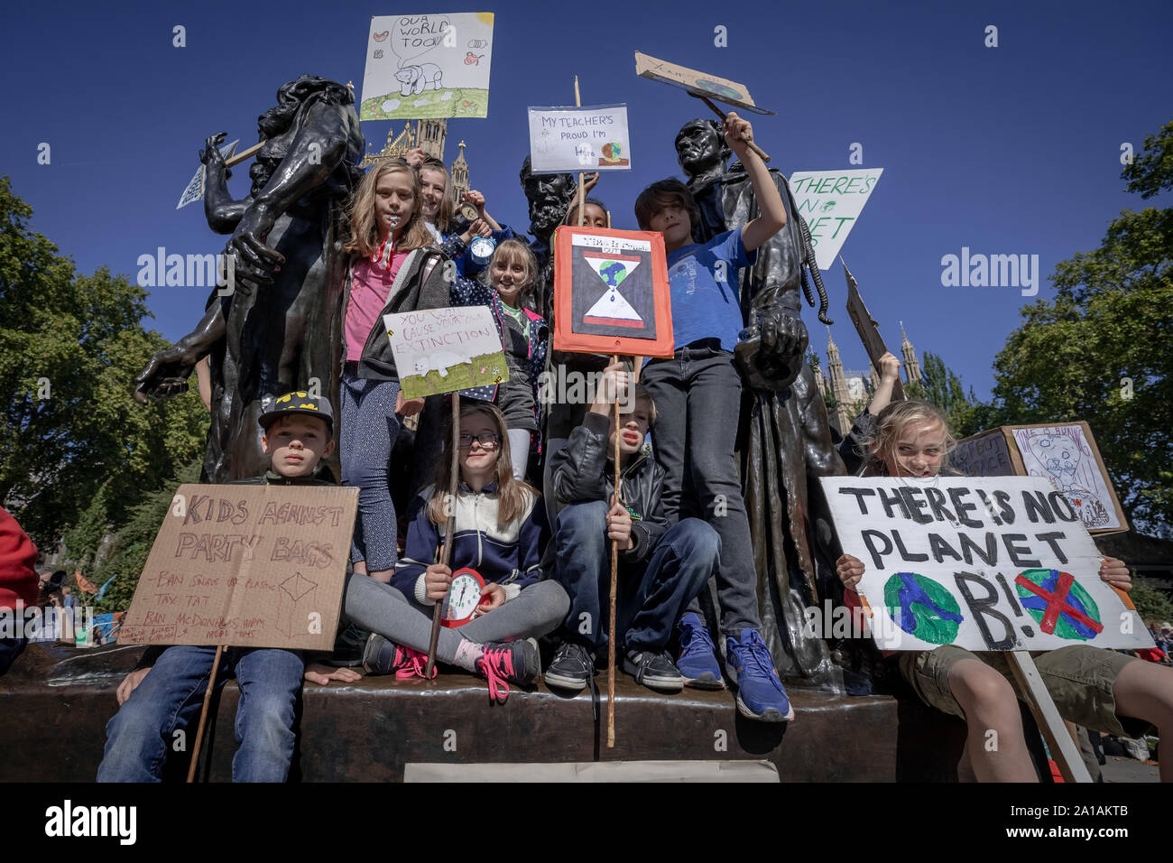 Youth Strike 4 Climate. Thousands of pupils and students walk out from ...