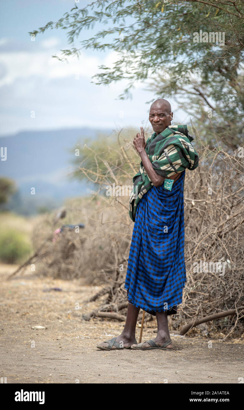 Traditional african outfit man hi-res stock photography and images - Alamy