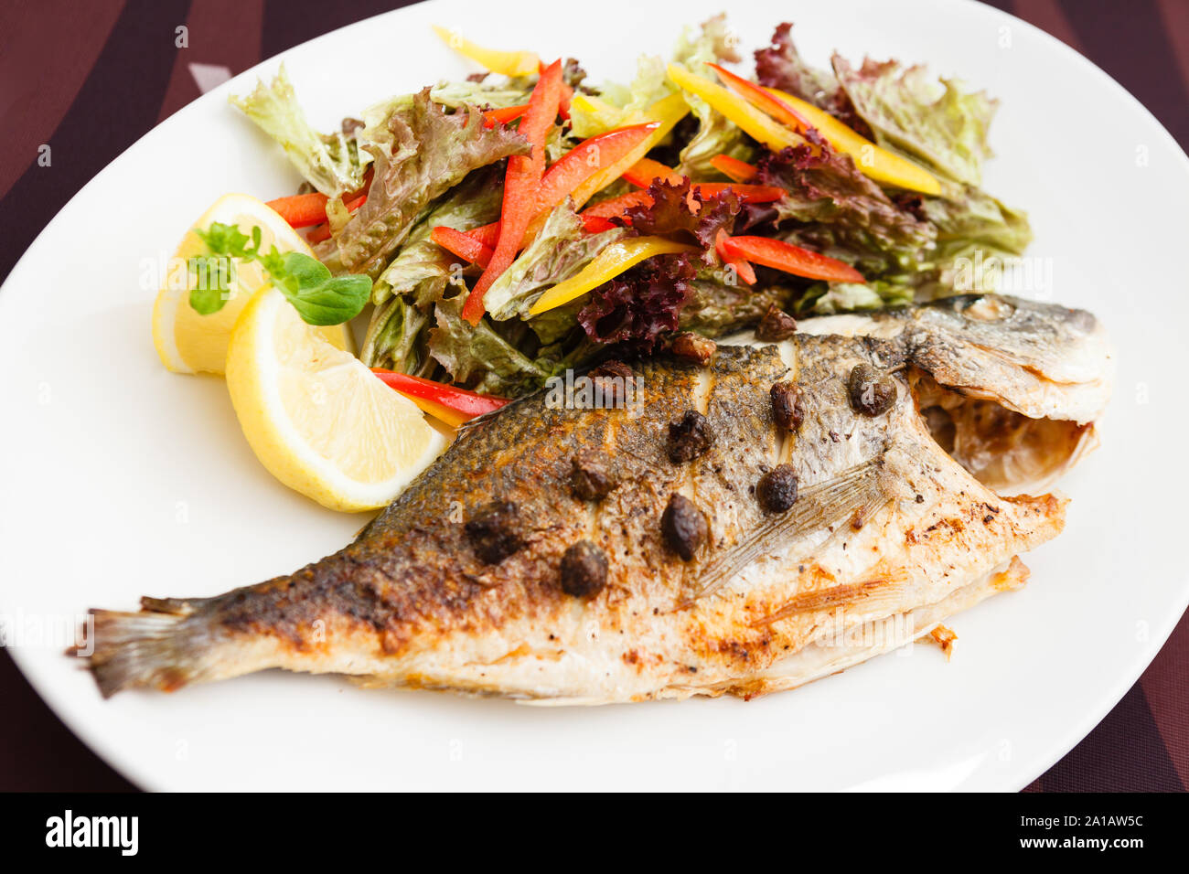 Grilled gilt-head bream fish Stock Photo - Alamy