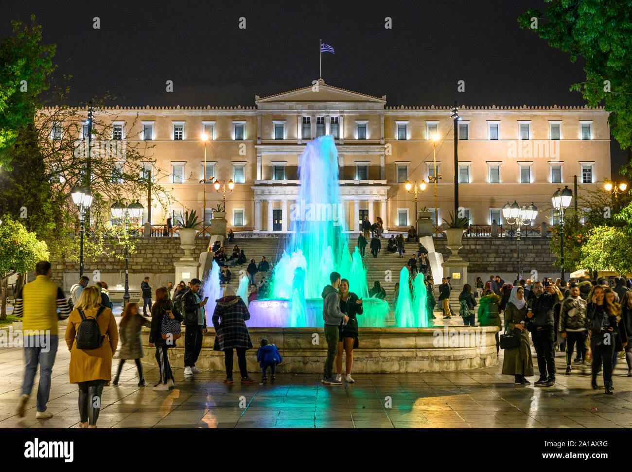 Syntagma square hi-res stock photography and images - Alamy