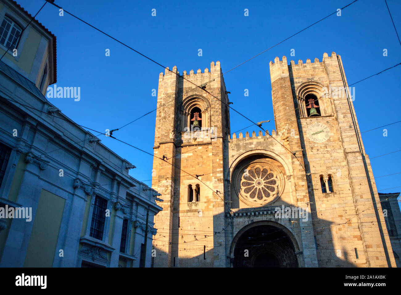 Lisbon Cathedral Roman Catholic church in Portugal Stock Photo - Alamy