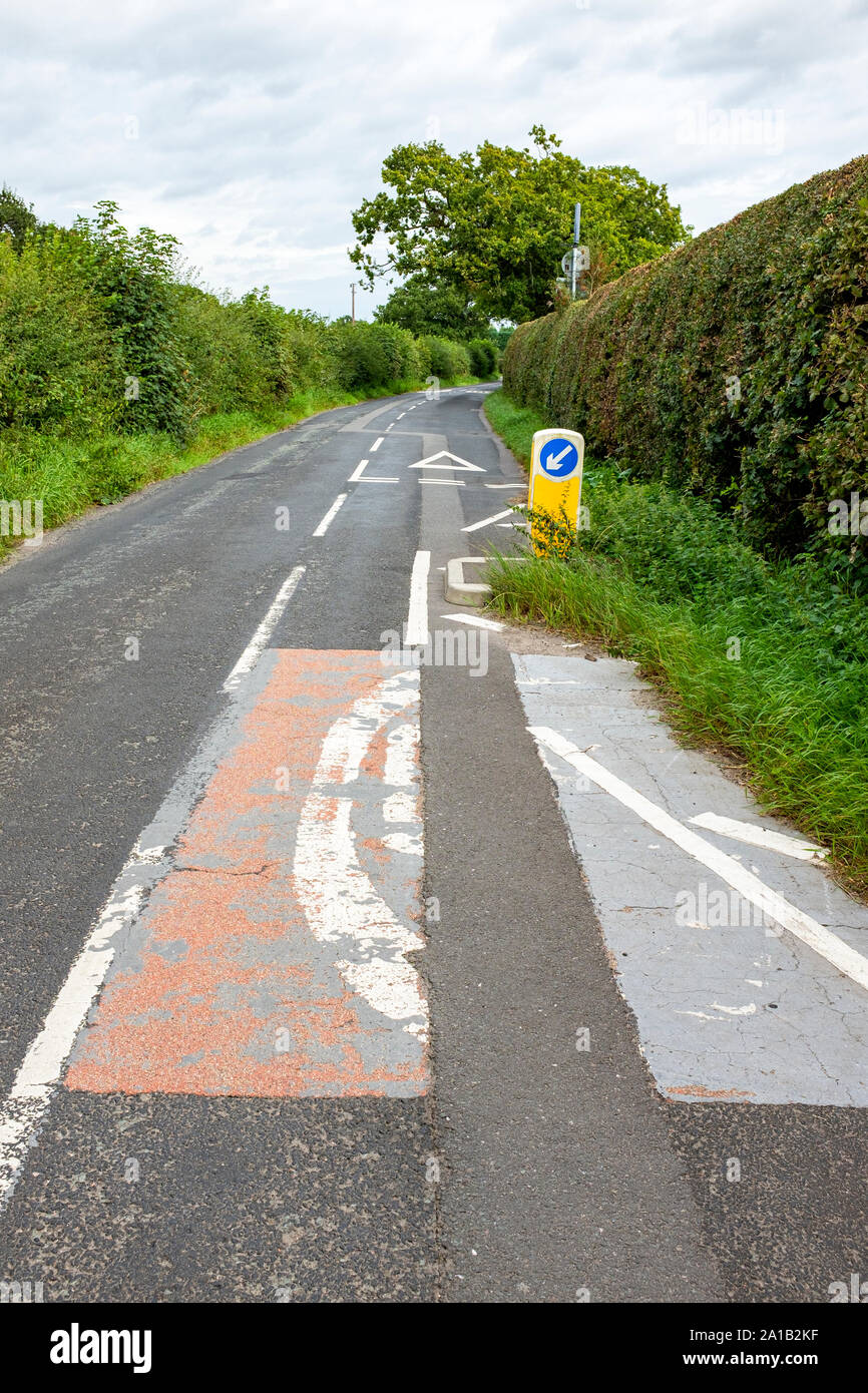 Worn road markings hi-res stock photography and images - Alamy