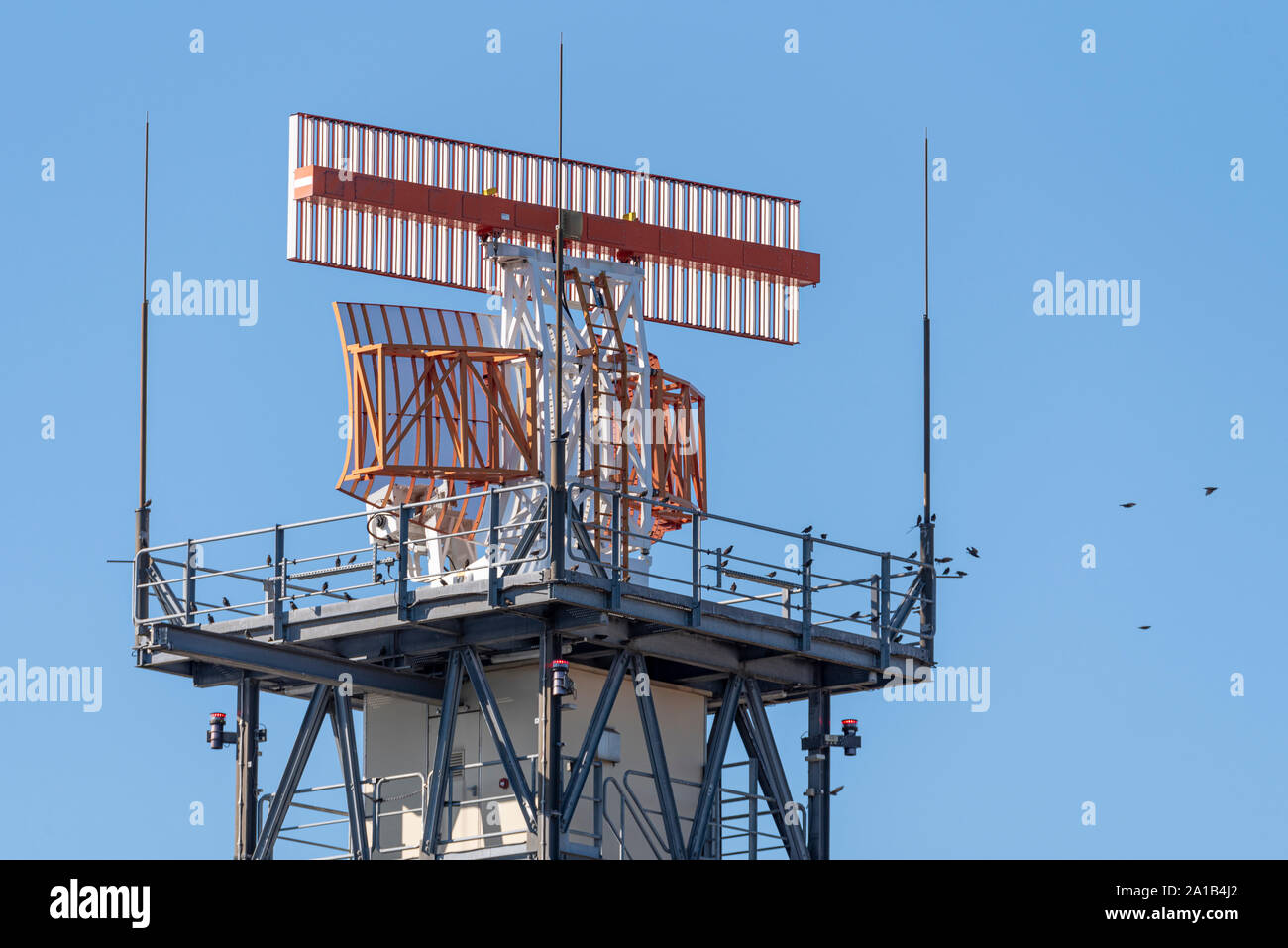Air traffic control radar hi-res stock photography and images - Alamy
