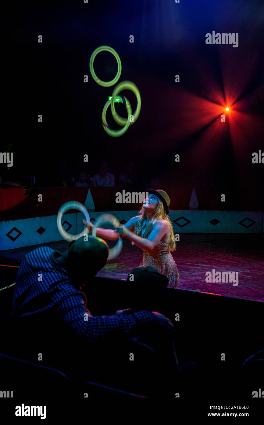 Traditional circus tent entertainment hi-res stock photography and ...