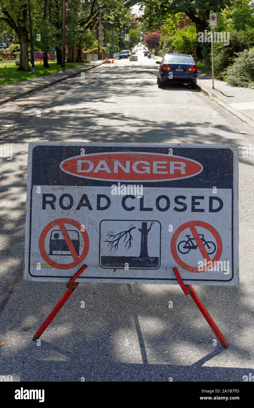 Closed street traffic hi-res stock photography and images - Alamy