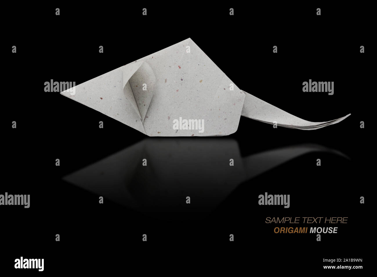 Origami mouse gray Stock Photo - Alamy