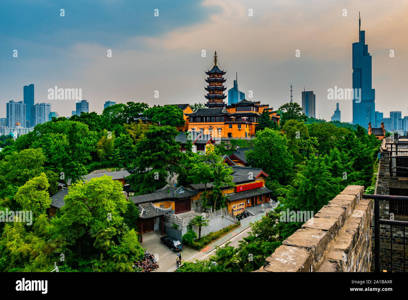 Jiming temple hi-res stock photography and images - Alamy
