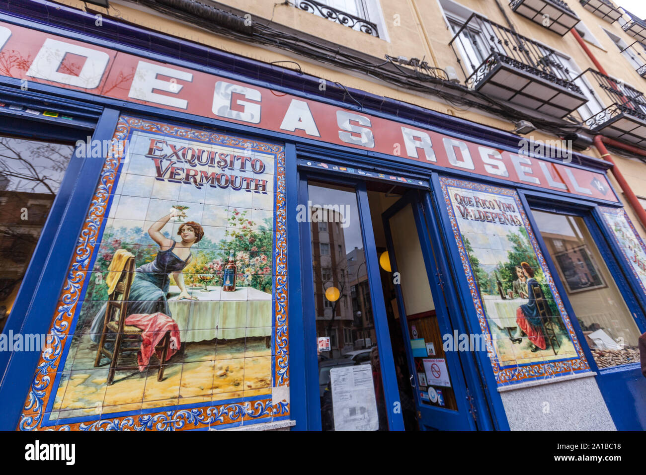 Bar Bodega High Resolution Stock Photography and Images - Alamy