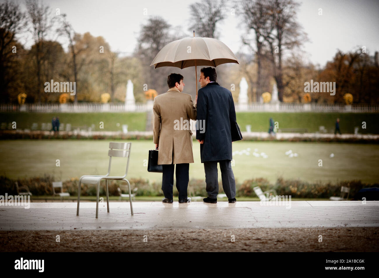 Conversations under hi-res stock photography and images - Alamy