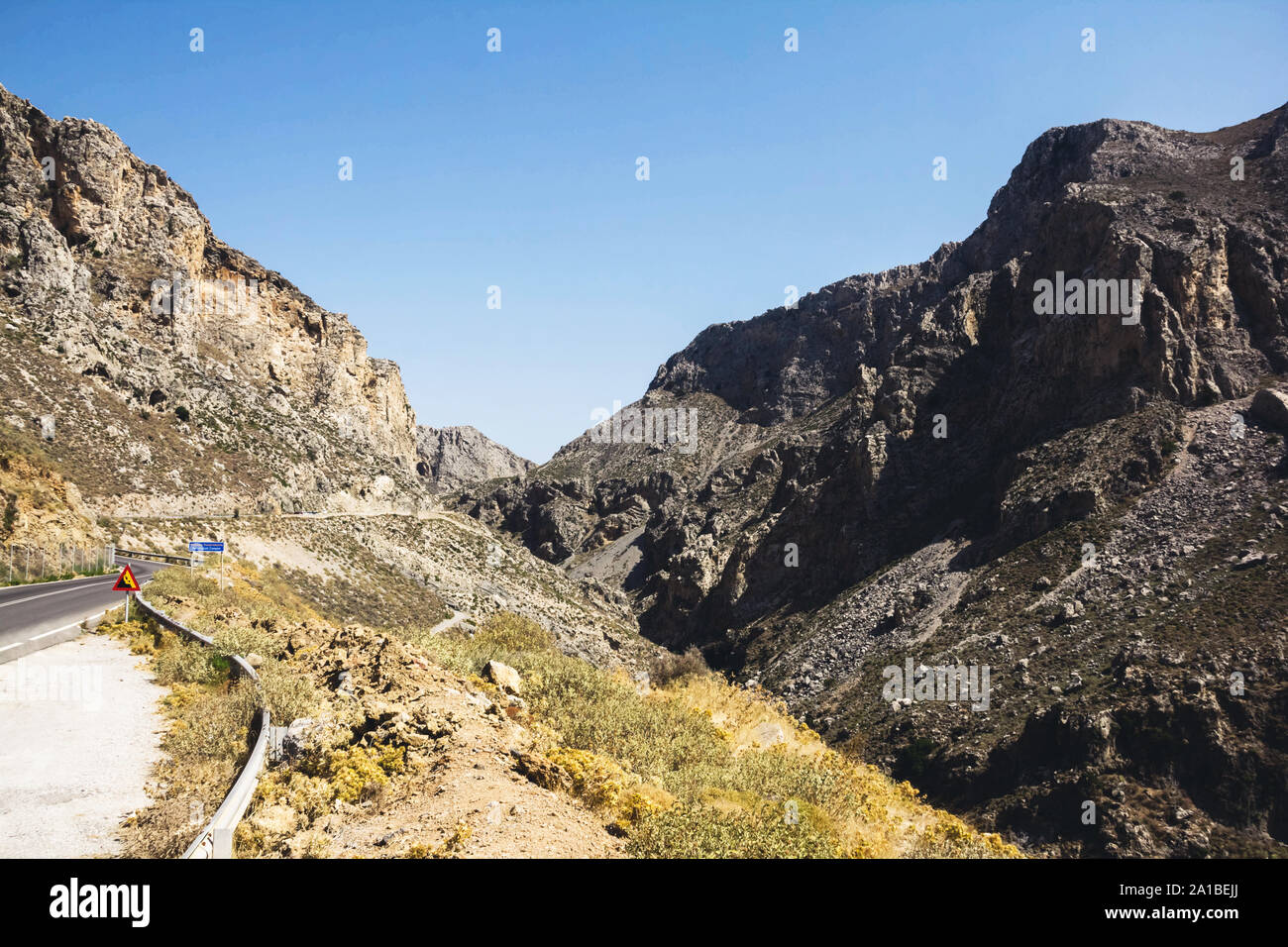 White mountains crete road hi-res stock photography and images - Alamy