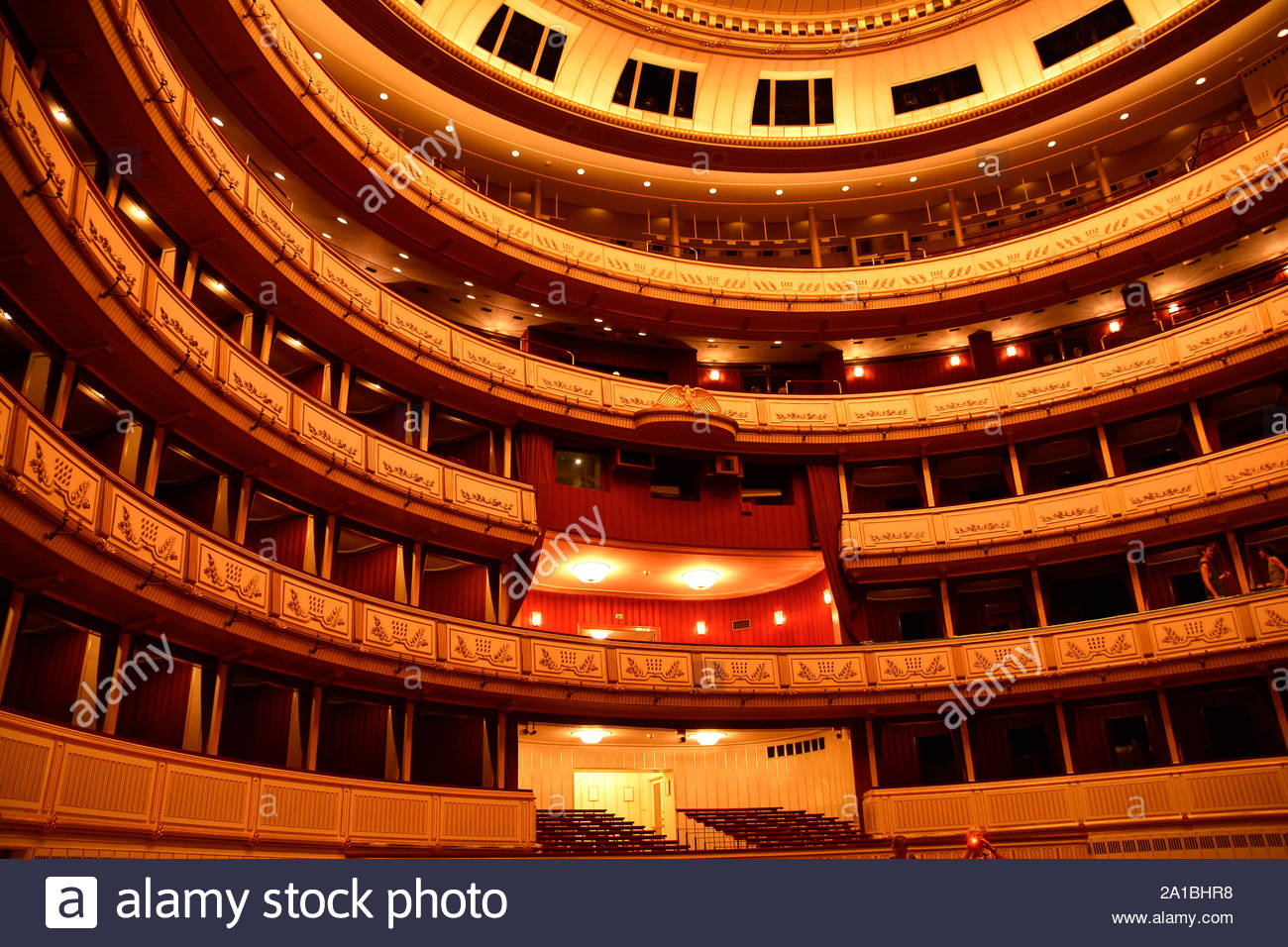 Stage Vienna State Opera Vienna Stock Photos & Stage Vienna State Opera ...