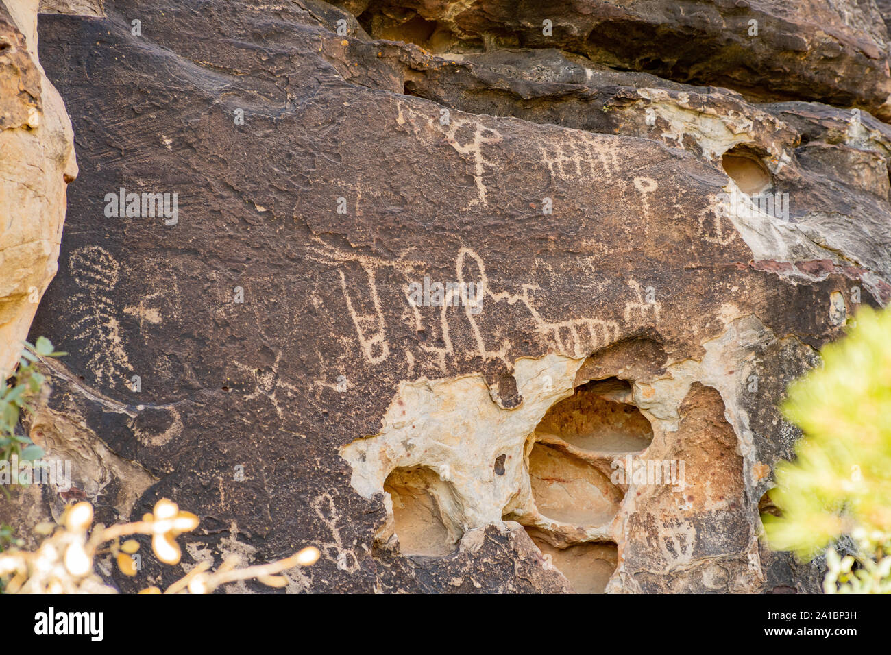 Usa nevada ancient petroglyphs hi-res stock photography and images - Alamy
