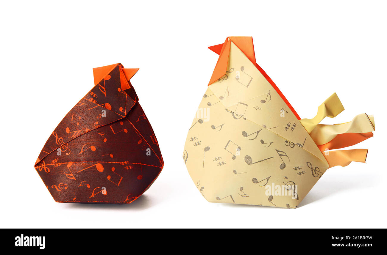 Origami paper hen Stock Photo - Alamy