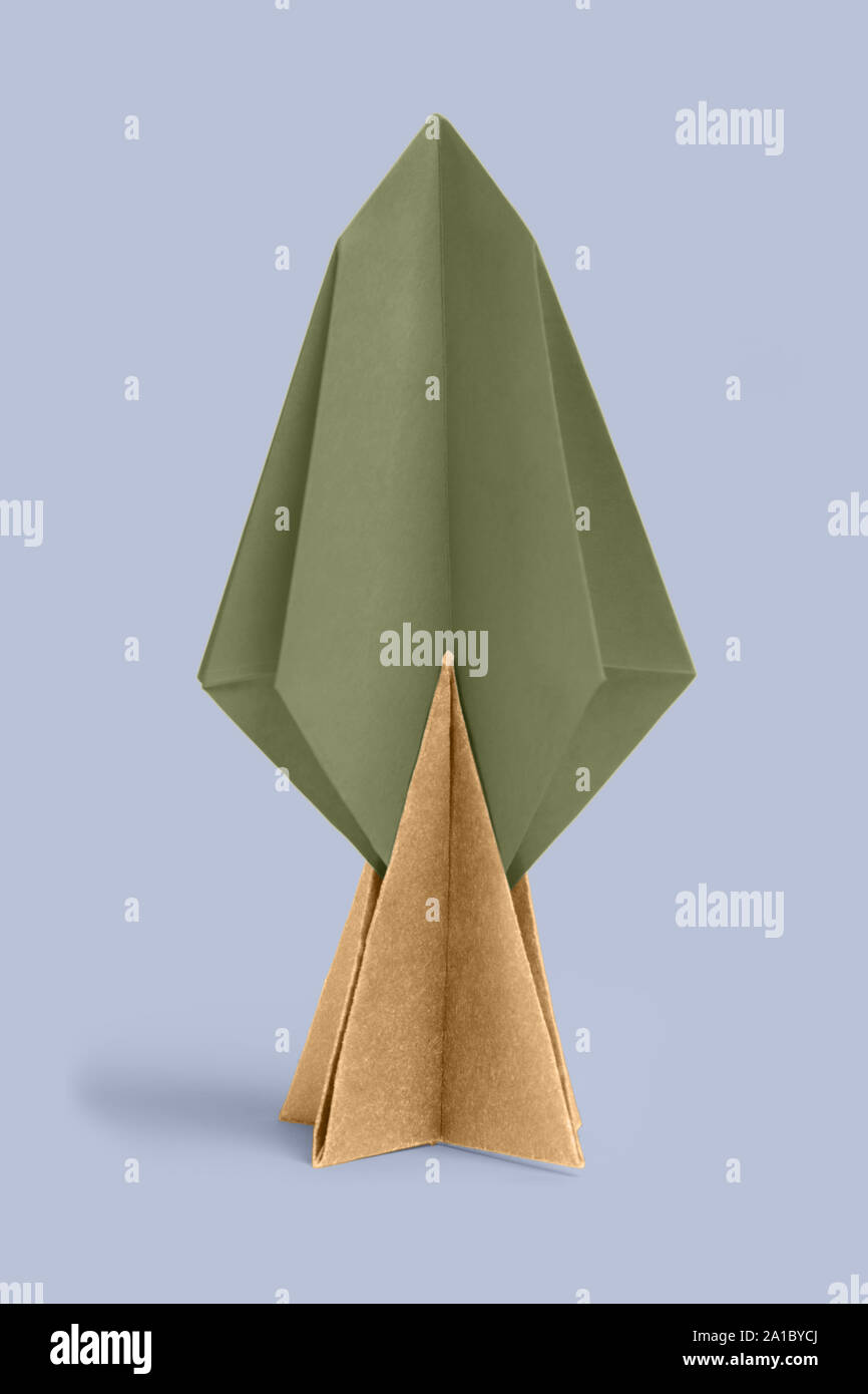Paper tree hi-res stock photography and images - Alamy