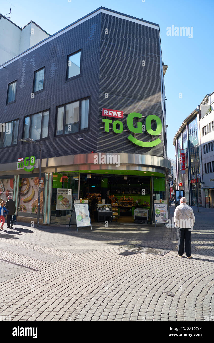 Rewe go food store hi-res stock photography and images - Alamy