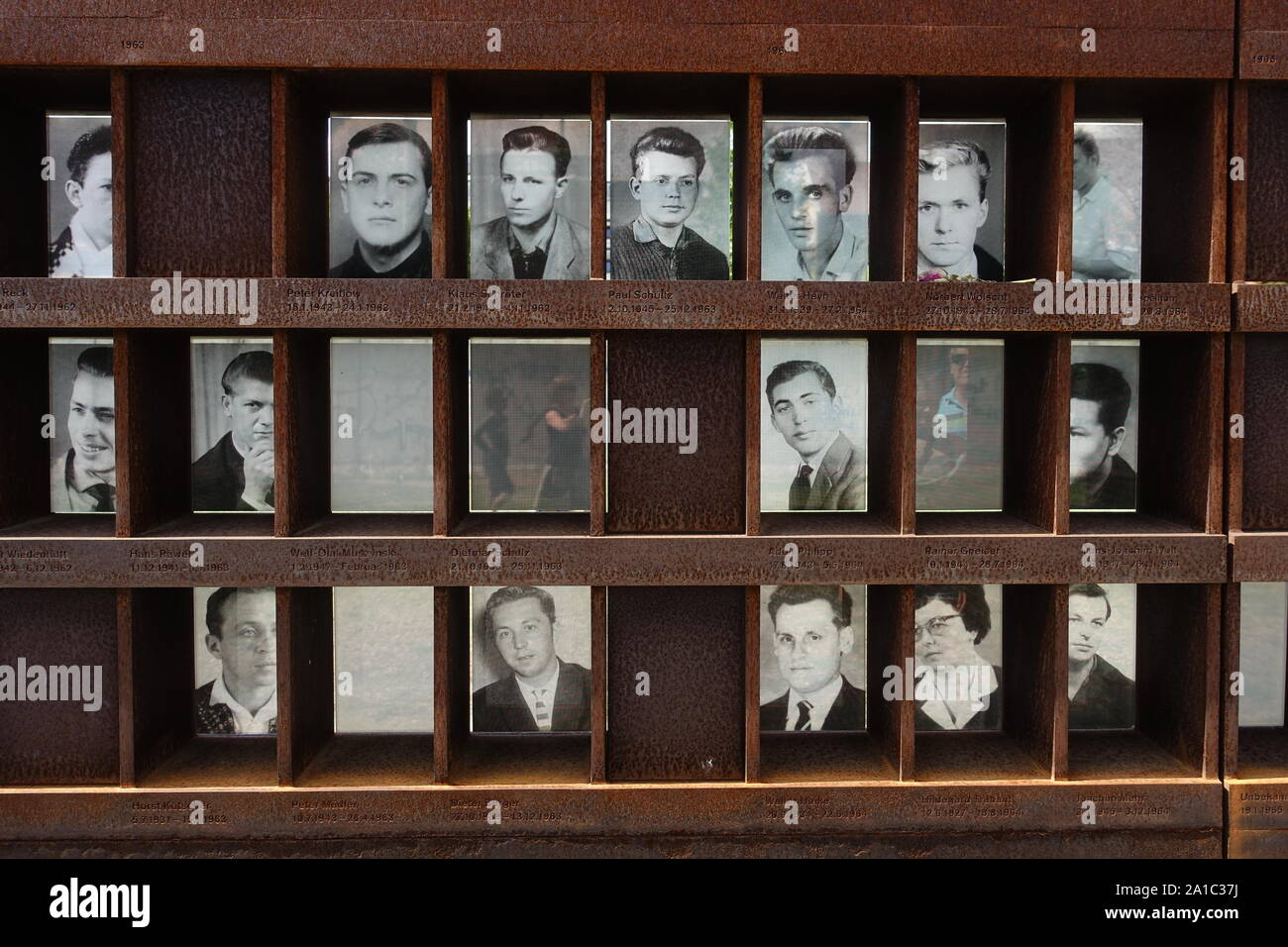 Berlin, Bernauer Straße, Gedenkstätte Berliner Mauer, Denkmal der ...